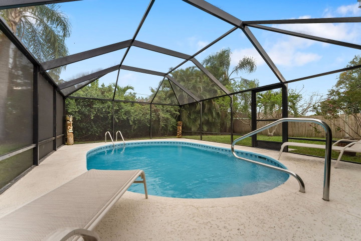 3/2 Coastal Pool Home Getaway - Sebastian, FL