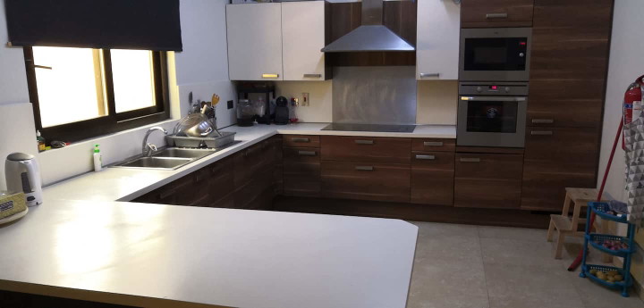 Great Large 3 Bedroom For 6-8 People/ Gym & Pool - Qatar