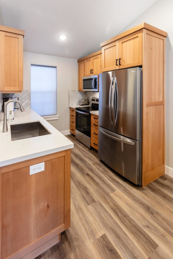 Cozy, New, Sleeps 6!  Best Location Close To Canyons! - Sandy, UT