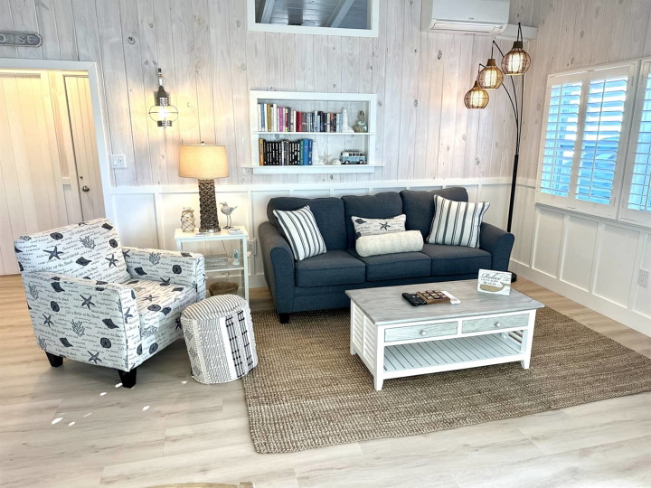 1 Bed Cottage, Full Remodel, Beach Access #7, Walk - Siesta Key, FL