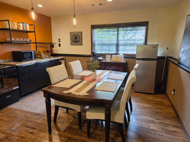 Spacious 2br Private Suite With Kitchen & Laundry - Minnesota