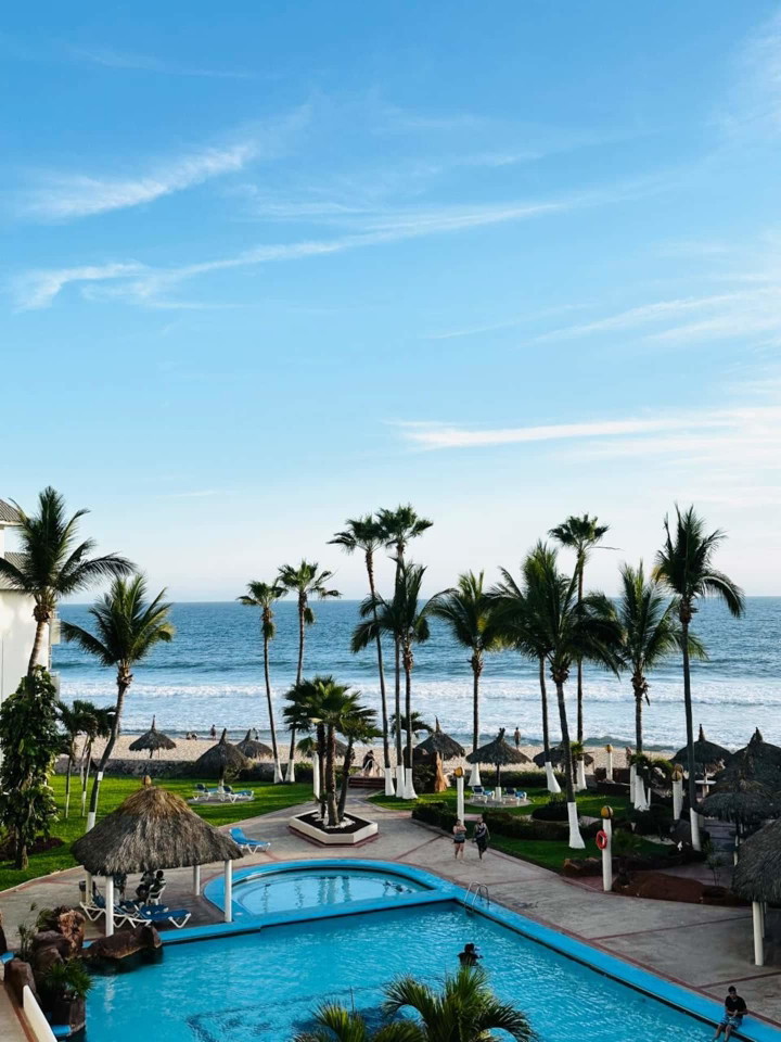 Beachfront Apartment - Mazatlán