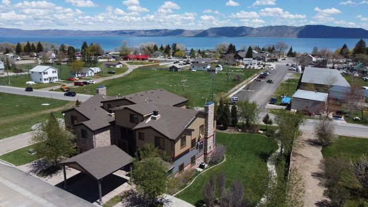 The Seasons - Cisco. Large 2 Bdrm, 2.5 Bath Condo - Garden City, UT