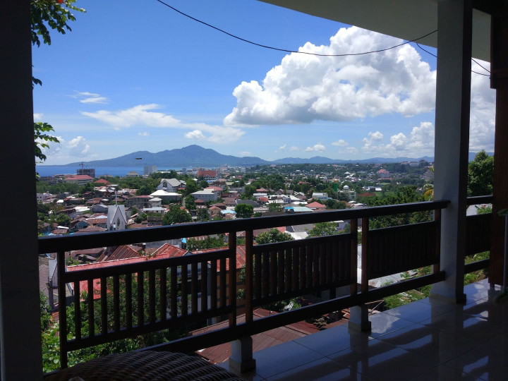 Cozy Studio House In Manado Central With Nice View - Manado