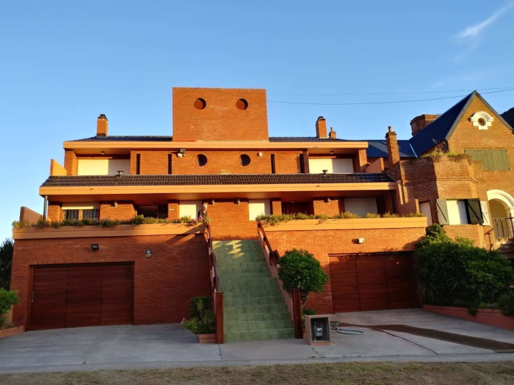 Gran Casa Sobre La Playa - Villa Gesell