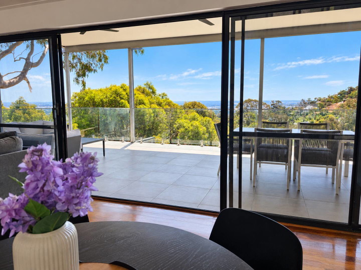 Perth Hills Retreat | City Views | Luxury Beds - Mundaring