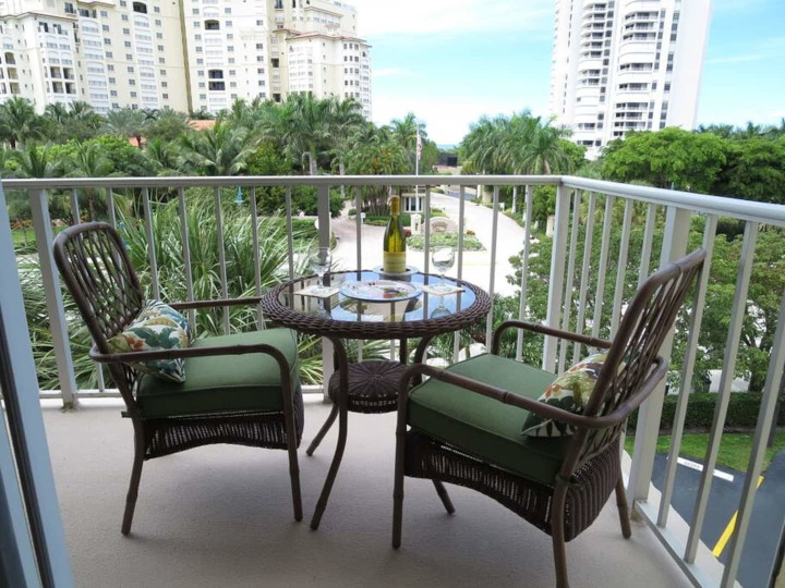 Just Steps To The Beach, Newly Updated, Near Jw Marriott - Marco Island, FL