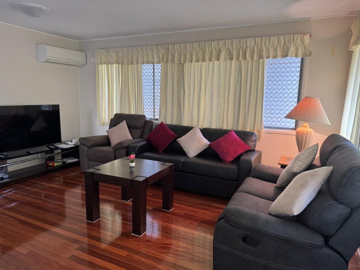 Stylish Taringa Retreat | Near Uq, Cbd & Hospitals - Brisbane