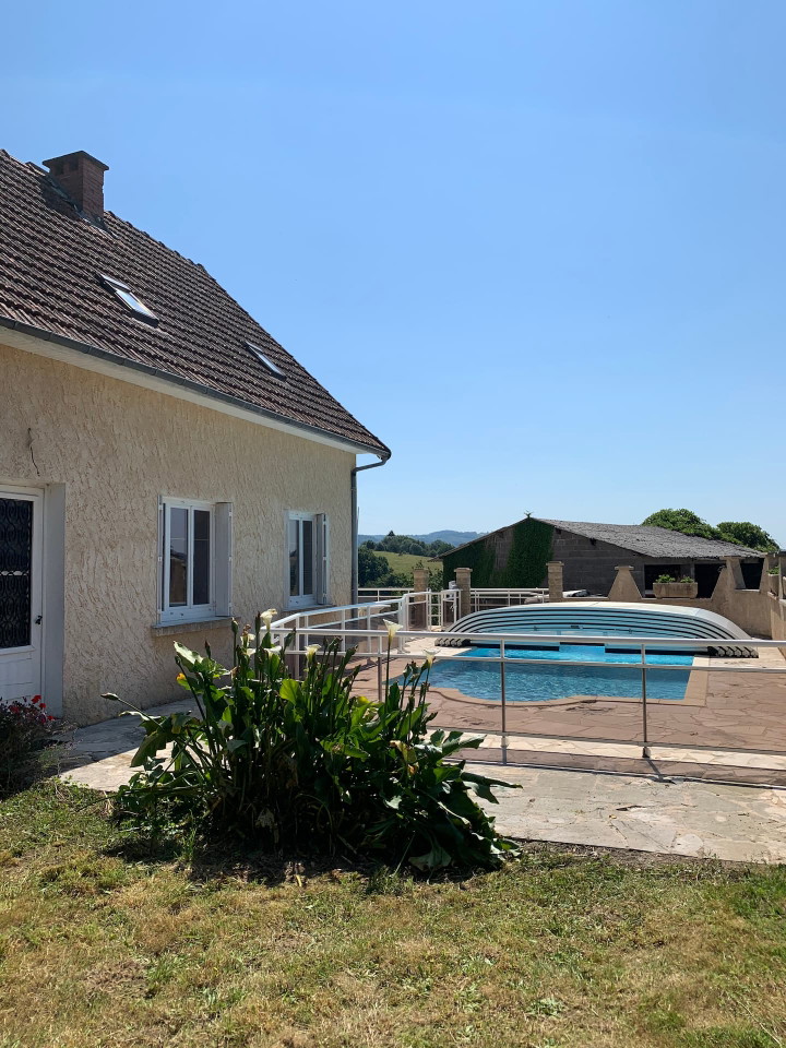 Belle Maison De Campagne Idéale Pour Les Vacances - Turenne