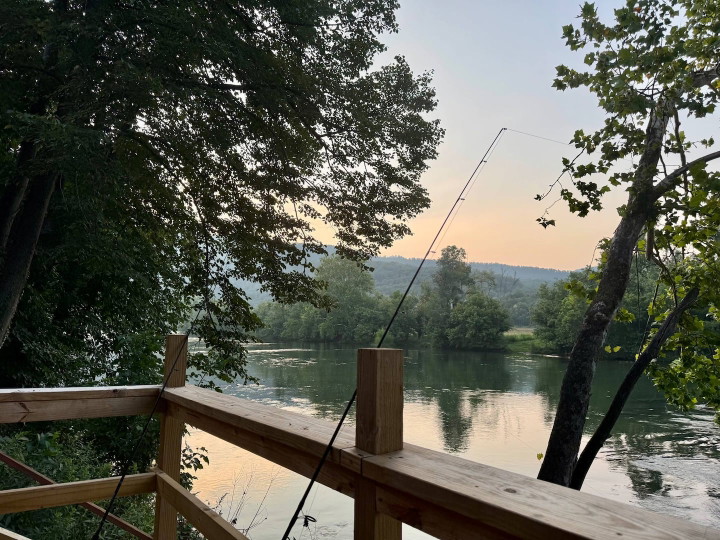 3 Br Riverside Family Cabin W/ Hot Tub - Shenandoah, VA