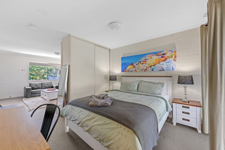 Hidden Away In New Farm ~ 1 Bed/1 Bath/1 Car - Brisbane