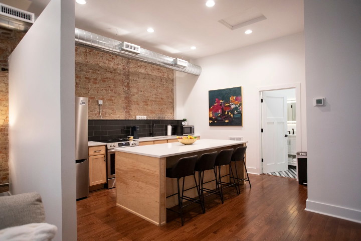 Stay In The Heart Of The Historic 100 Block - Council Bluffs, IA
