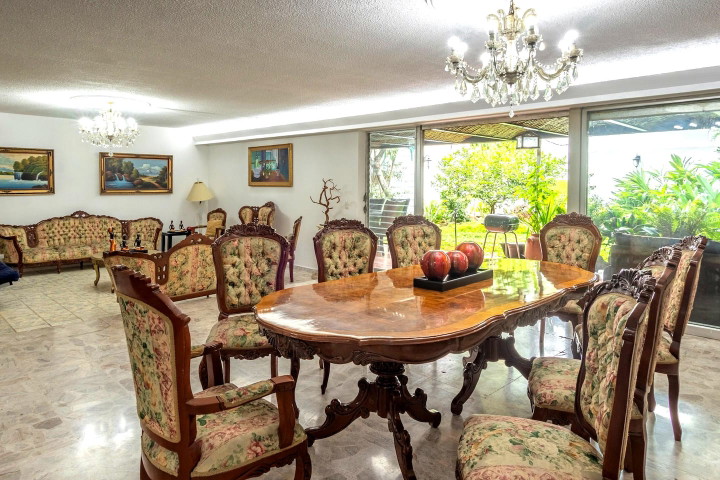 House In Providencia Del Arte With 5 Bedrooms For 16 People - Guadalajara
