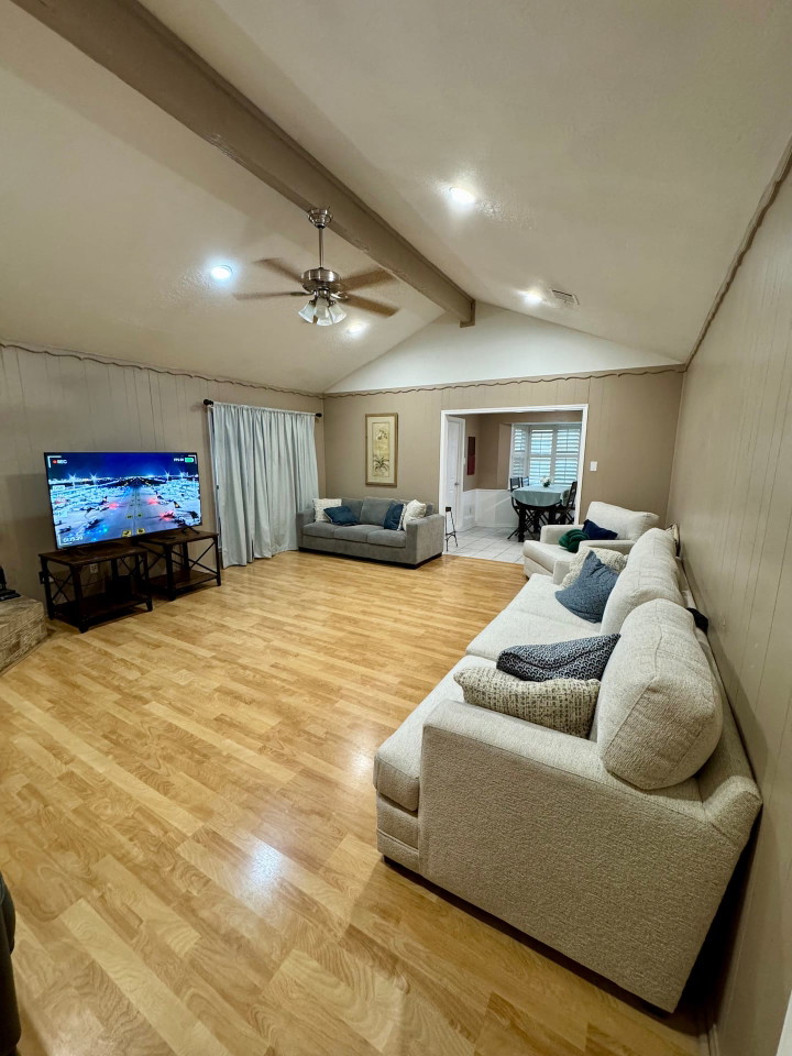 Cottage At Kirkvale | 15 Min To Hobby | 4 Br - Pearland, TX
