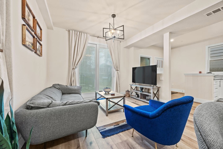 Modern 2br Victorian Home In Midtown Sac - Sacramento, CA