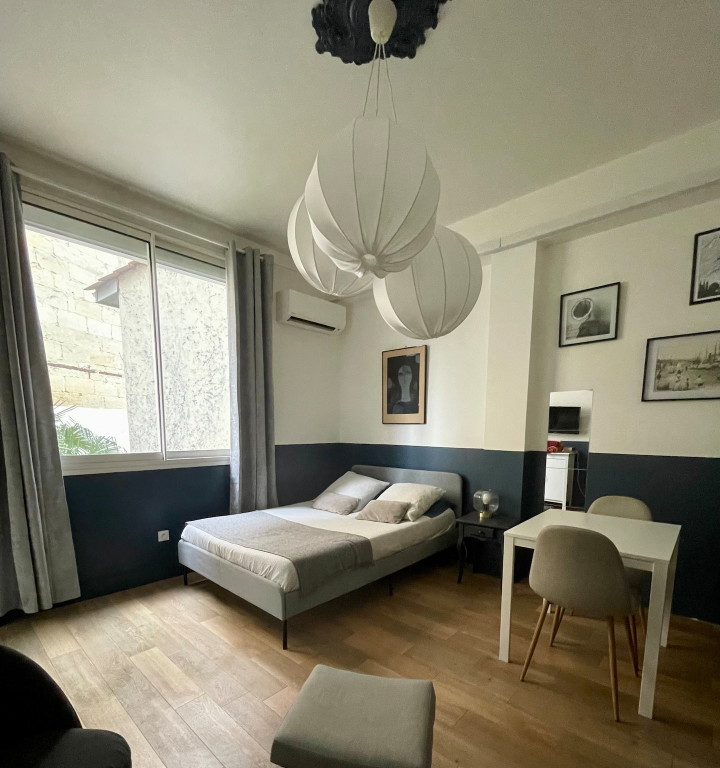 The Charming Gambetta - Bordeaux