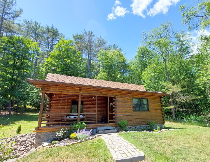 Cozy Chic 3 Bedroom Cabin- Near Lakes & Hiking - Adirondack, NY