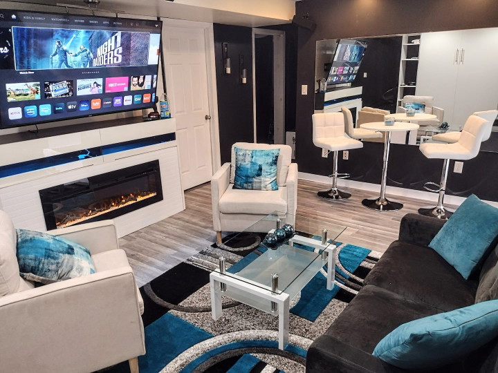 Couples Spa Retreat Suite Getaway. Hot Tub - Battle Creek