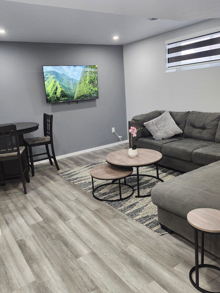 Safe Haven (2 Bedroom Suite, 2 Queen Beds) - Winnipeg