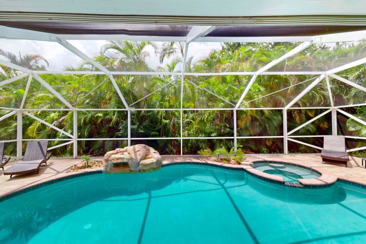 Tropical Hideaway W/private Pool & Hot Tub! - Vero Beach, FL