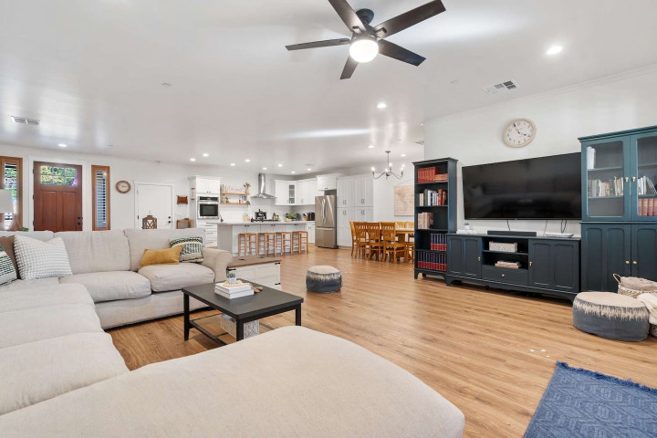 Escondido Oasis | Sleeps 10 + Hot Tub! - Escondido, CA