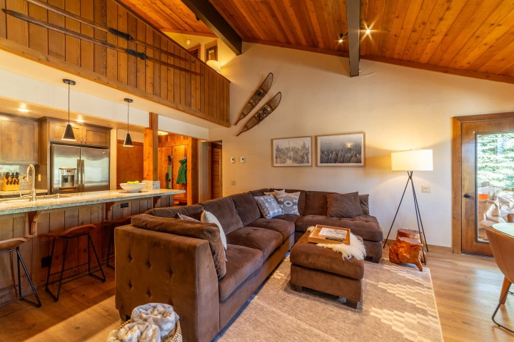 Updated Mt Condo + Walk To Canyon Lodge + Hot Tub - Mammoth Lakes, CA