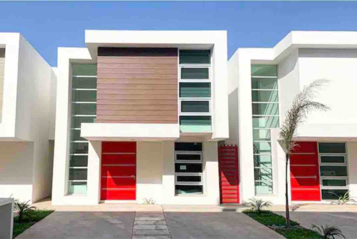 House #20 - Ensenada