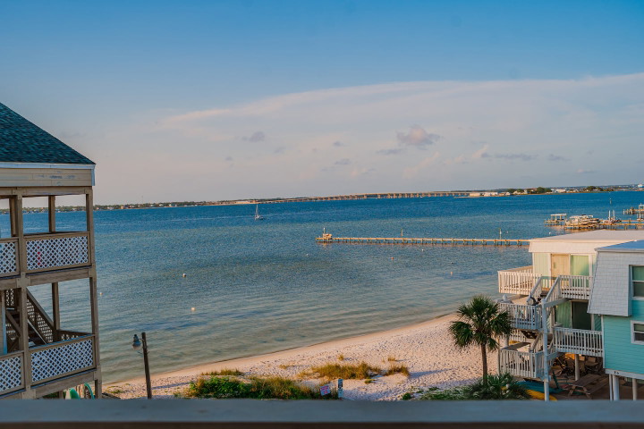 Pensacola Beach Condo W/ Great Views (F12) - Florida