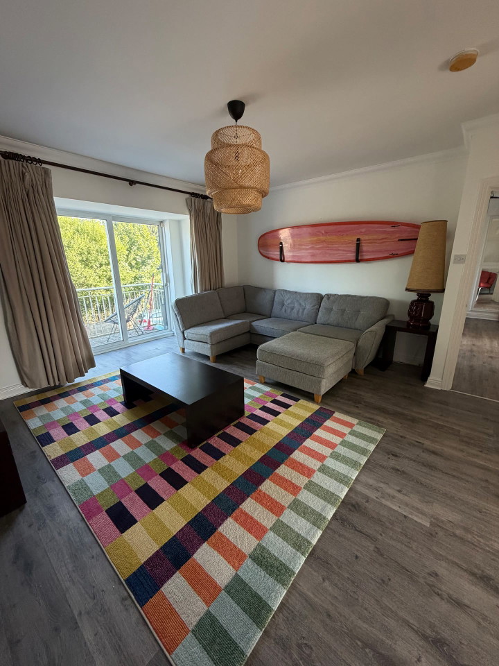 Apartment In Kill Village - Blessington