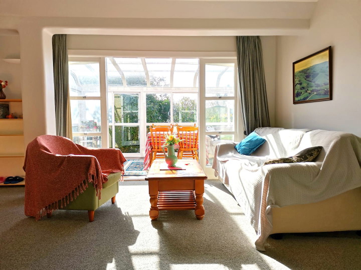 Quiet Flat With Full Kitchen And Sunroom - Auckland