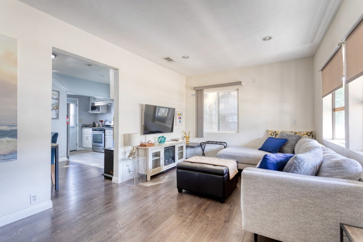 Warm & Homey Monrovia Home Near La And Pasadena - Sierra Madre, CA