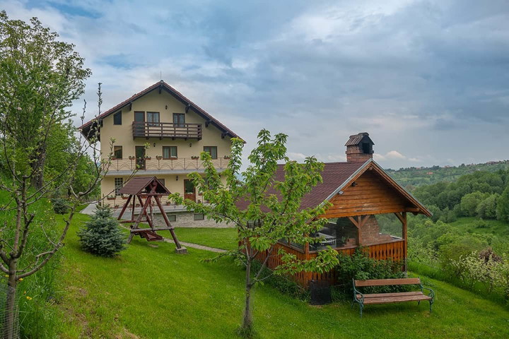 The House In Opris - Zărnești
