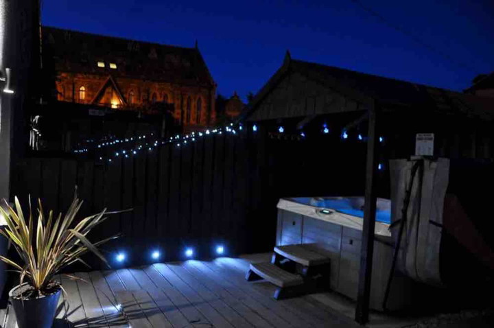 Hot Tub Apartment - Innerleithen