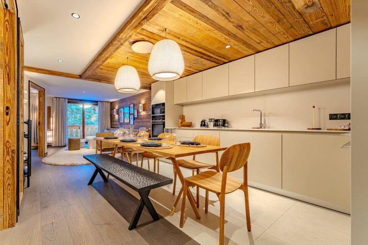 Alpine Apartment 70 M From The Slopes. 8 People - Méribel