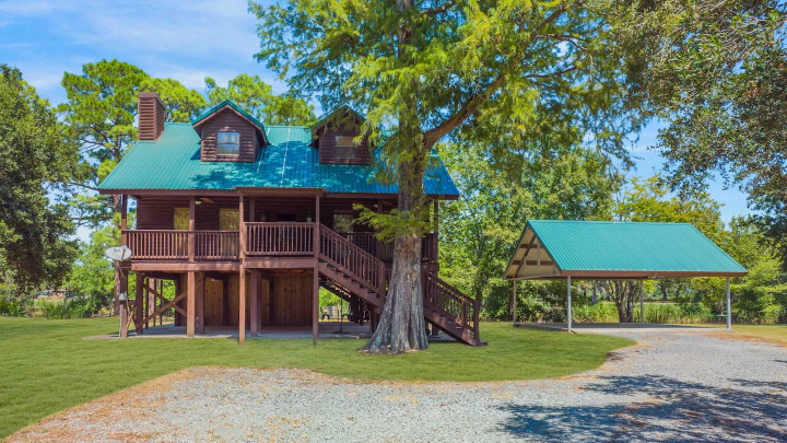Experience Louisiana, Cabin On Bayou Petite Anse - Louisiana