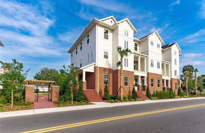 Watula On The Square - Luxury Downtown Retreat - Ocala, FL
