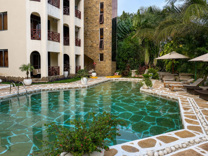 Stylish 2br Near Diani Beach W/ Pool & 4 Balconies - Diani Beach