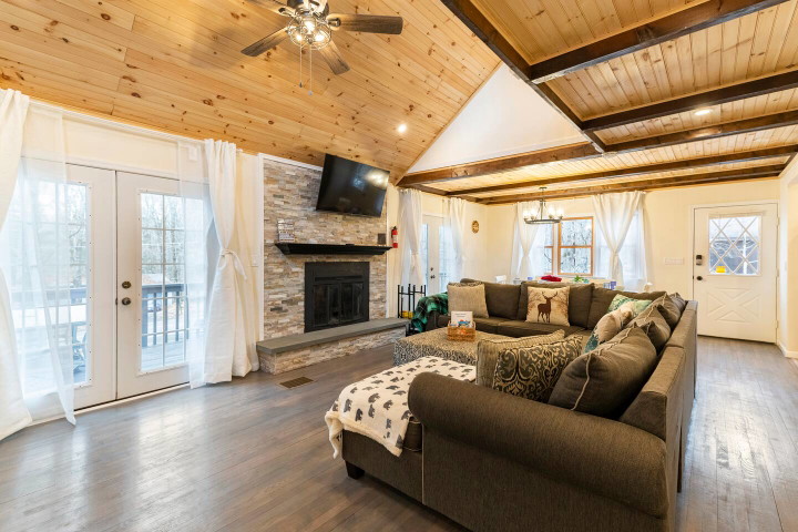 Poconos Family Fun, Swimming Pool, Golf, Lake - Lake Wallenpaupack, PA