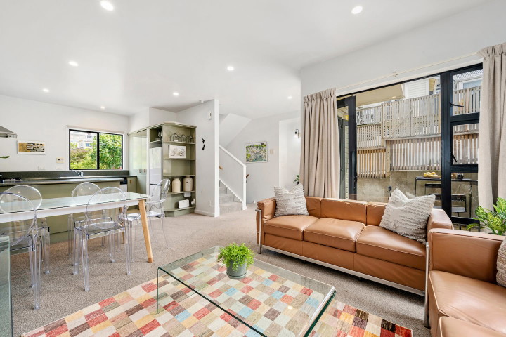 Tinakori Townhouse With Carpark - Wellington