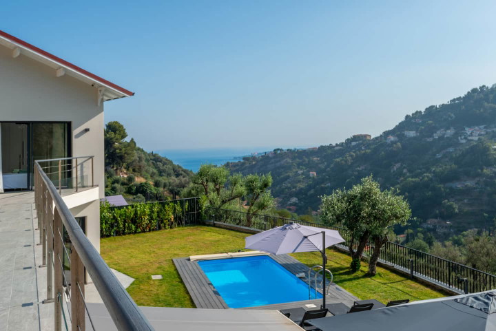 Cozy House With Pool - Menton