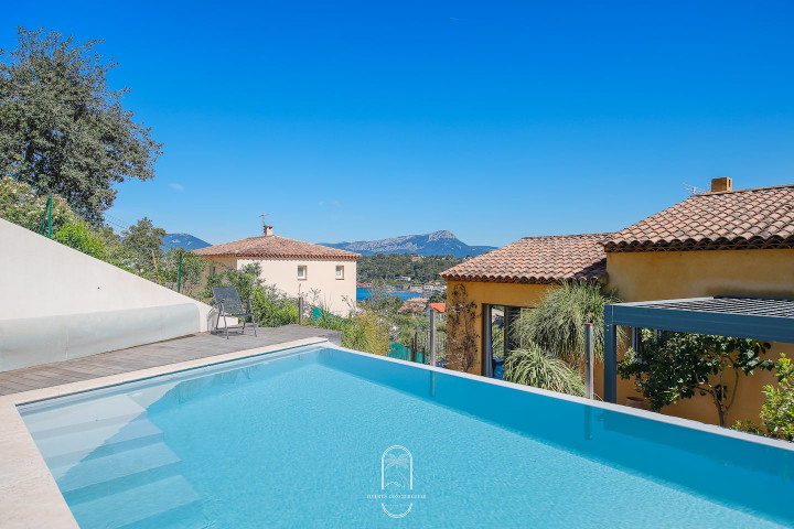 Villa Mireille Vue Mer Avec Piscine Et Pétanque - Le Pradet