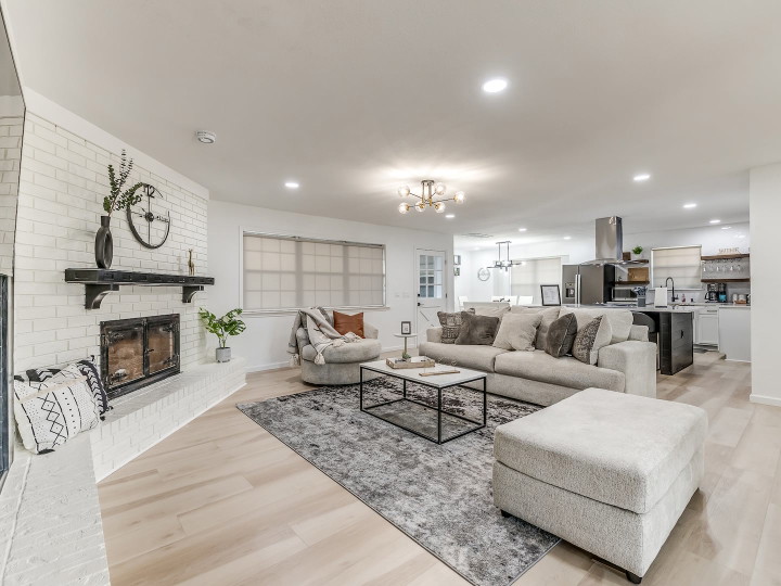 Chic Okc Retreat Near Lake Hefner -Family Friendly - Oklahoma City, OK