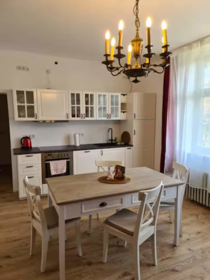 Red Apartment On The Estate - Hildesheim