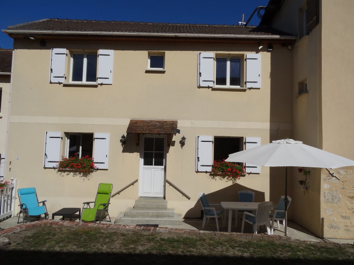 Chaises Longues 5 * Airbnb Et 3 * Meublés Tourisme - Provins