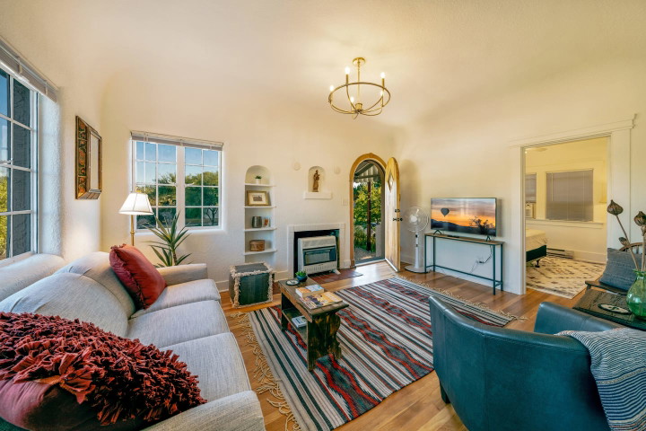 3 Blocks From U Of A & 4th Ave | Cozy | 1 Br 1 Ba - 圖森
