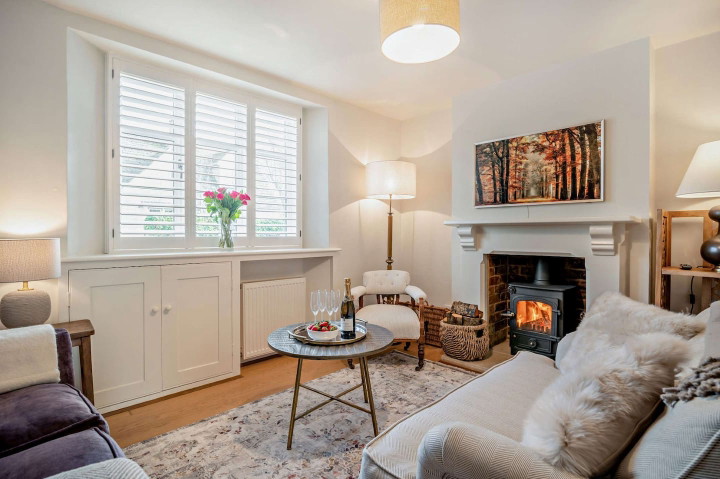 Dog Friendly Home With Hot Tub - Hollyhock Cottage - Moreton-in-Marsh