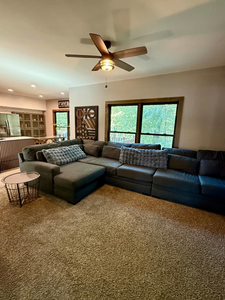 A Spacious, Well Stocked, Family-friendly Retreat - Naperville