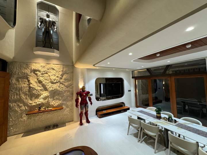 Amazing 5bedrm Themed House At City Center W/ Maid - Cebu