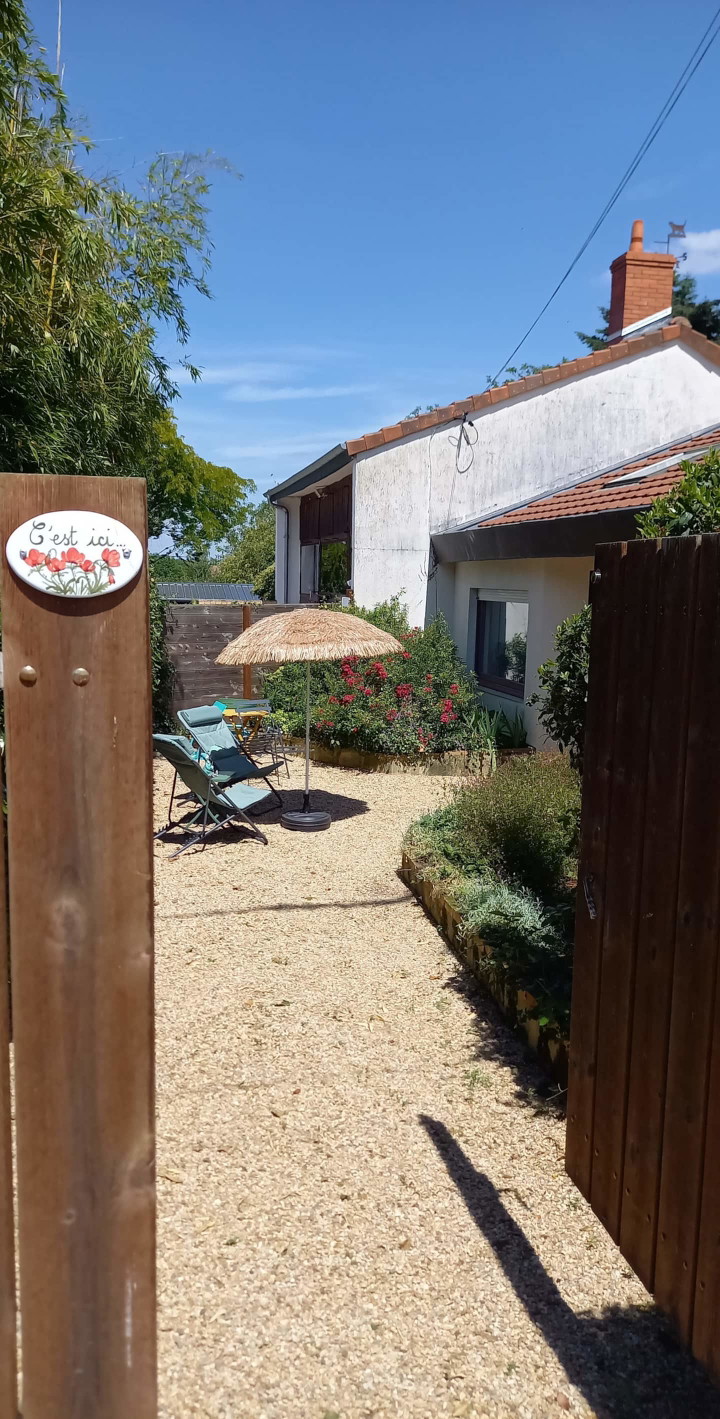 T2 + Enclosed Private Garden/countryside 10' From Bourges & A71 - Centro
