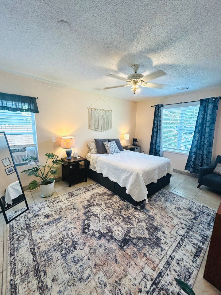 Private Entrance & Laundry - Charleston, SC